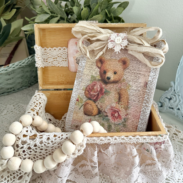 Shabby Chic Storage Box - The Crafty DIYer