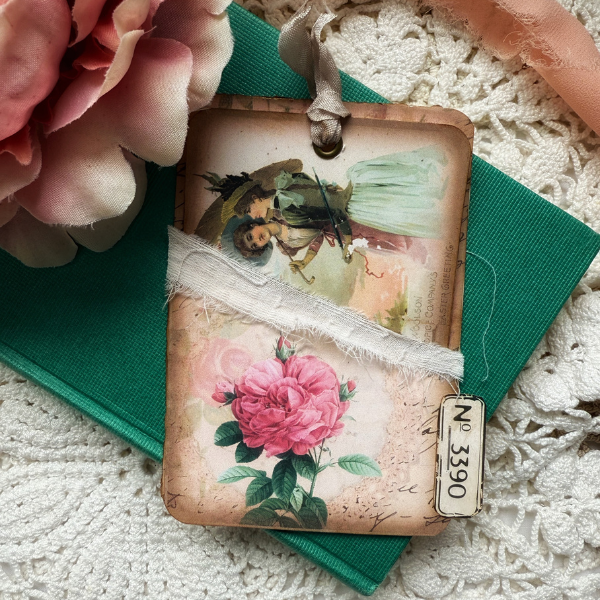 VIP - Keepsake Box Vintage Letters - The Crafty DIYer